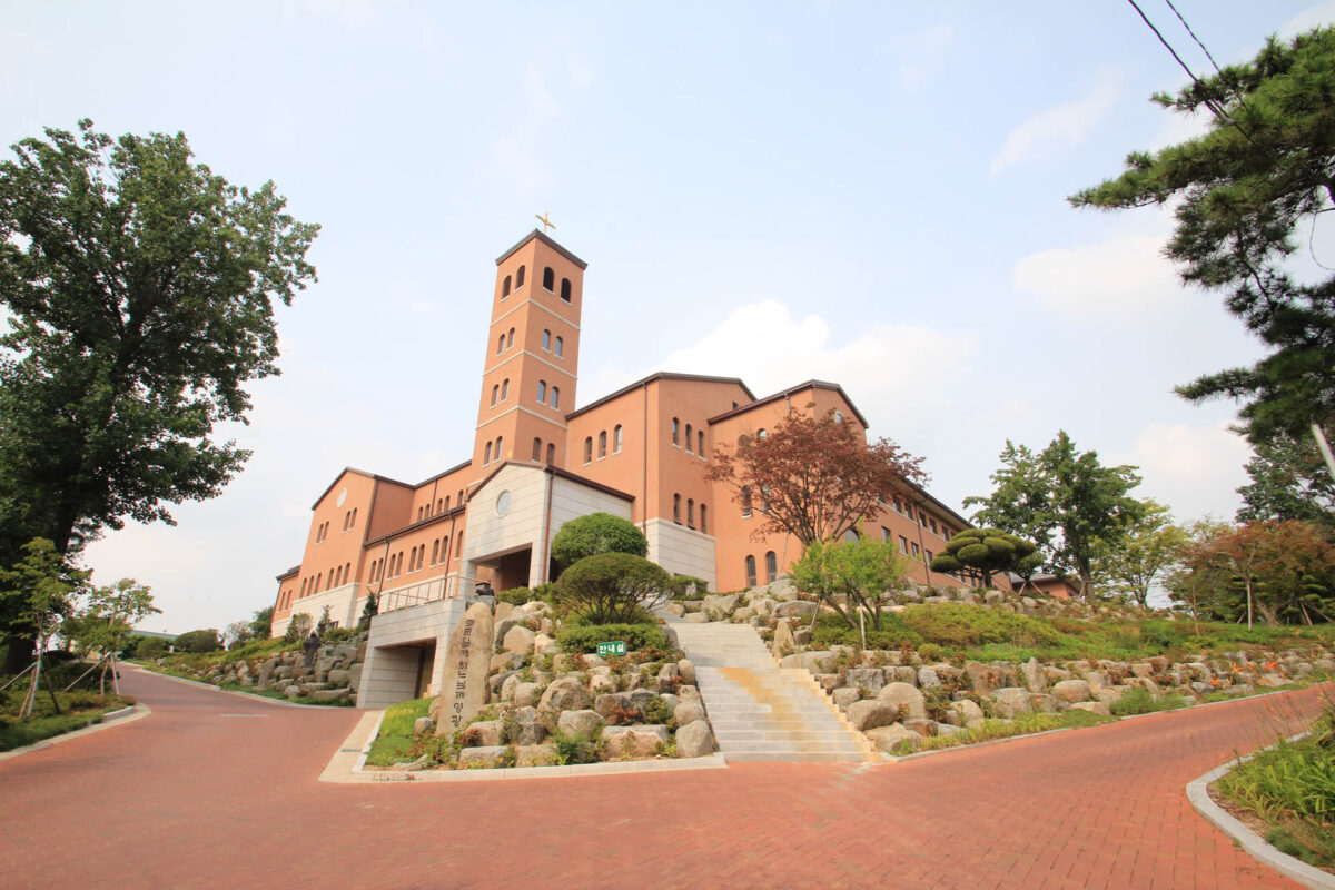 Ss. Mauro and Placido Abbey Waegwan, South Korea - Collegio Sant'Anselmo